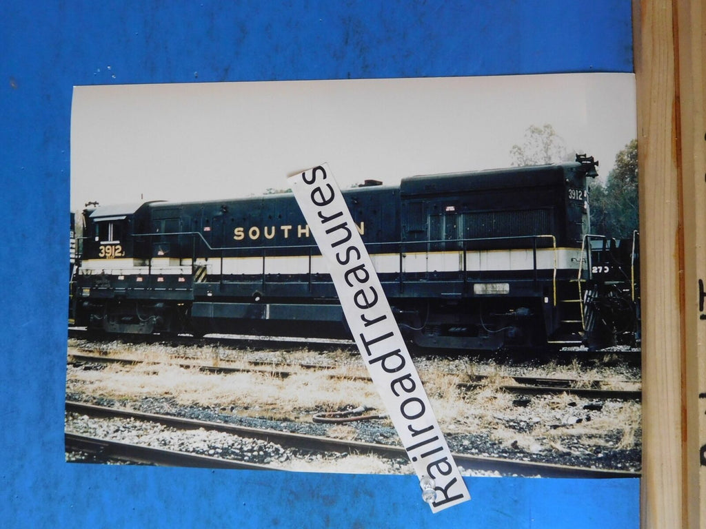 Photo Southern Railroad Locomotive #3912 8 X 11.5 Color – RailroadTreasures
