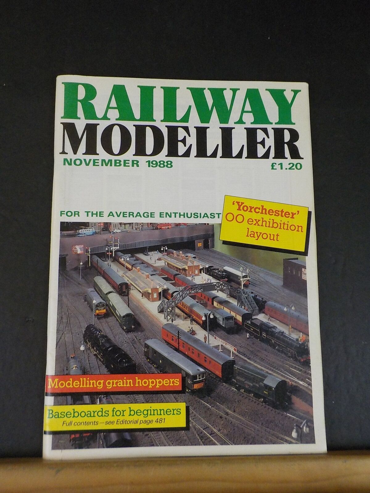 Railway Modeller 1988 November ‘Yorchester” 00 exhibition layout Grain ...