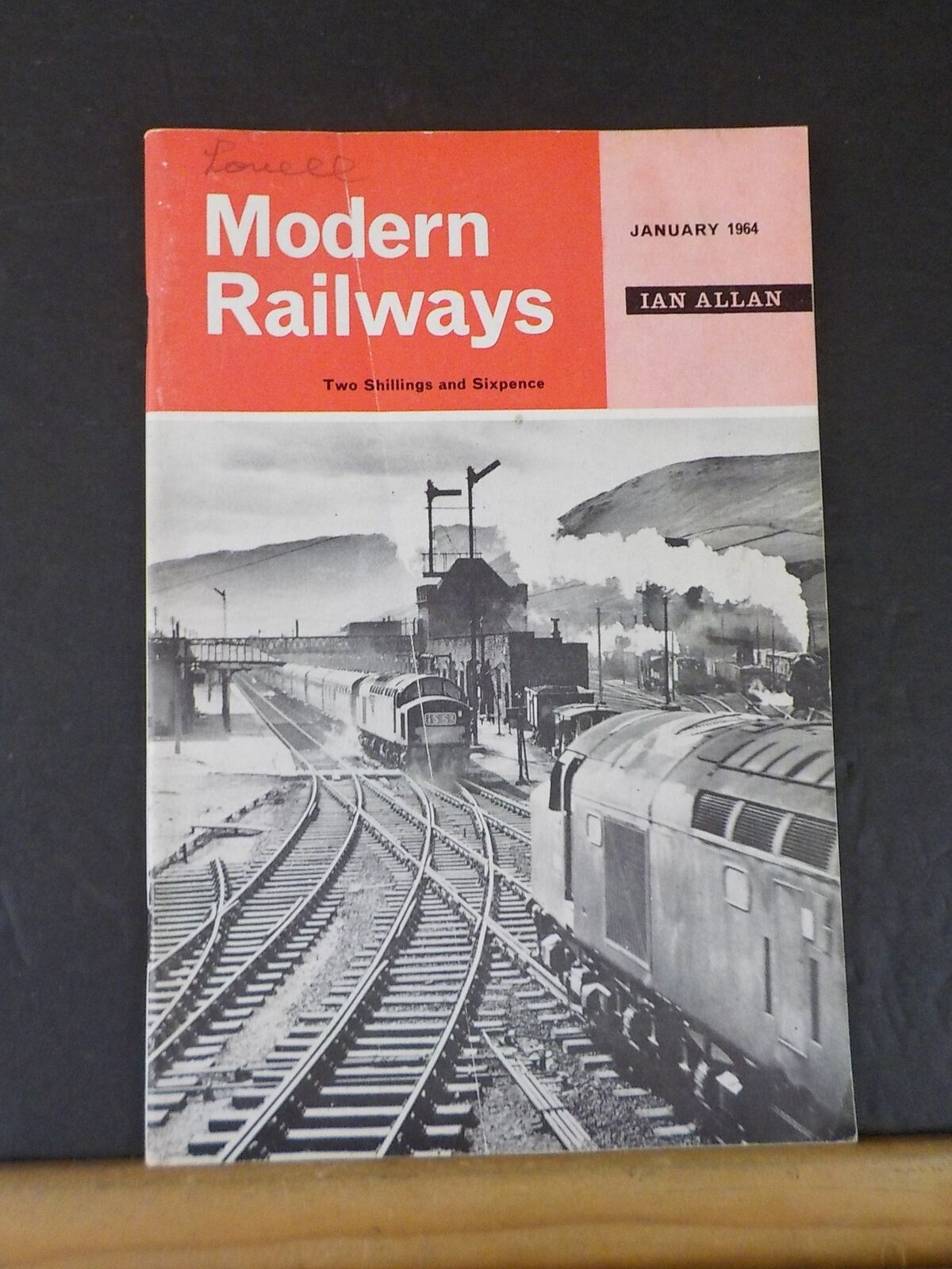 Modern Railways 1964 January Londons stations Adhesion problem ...