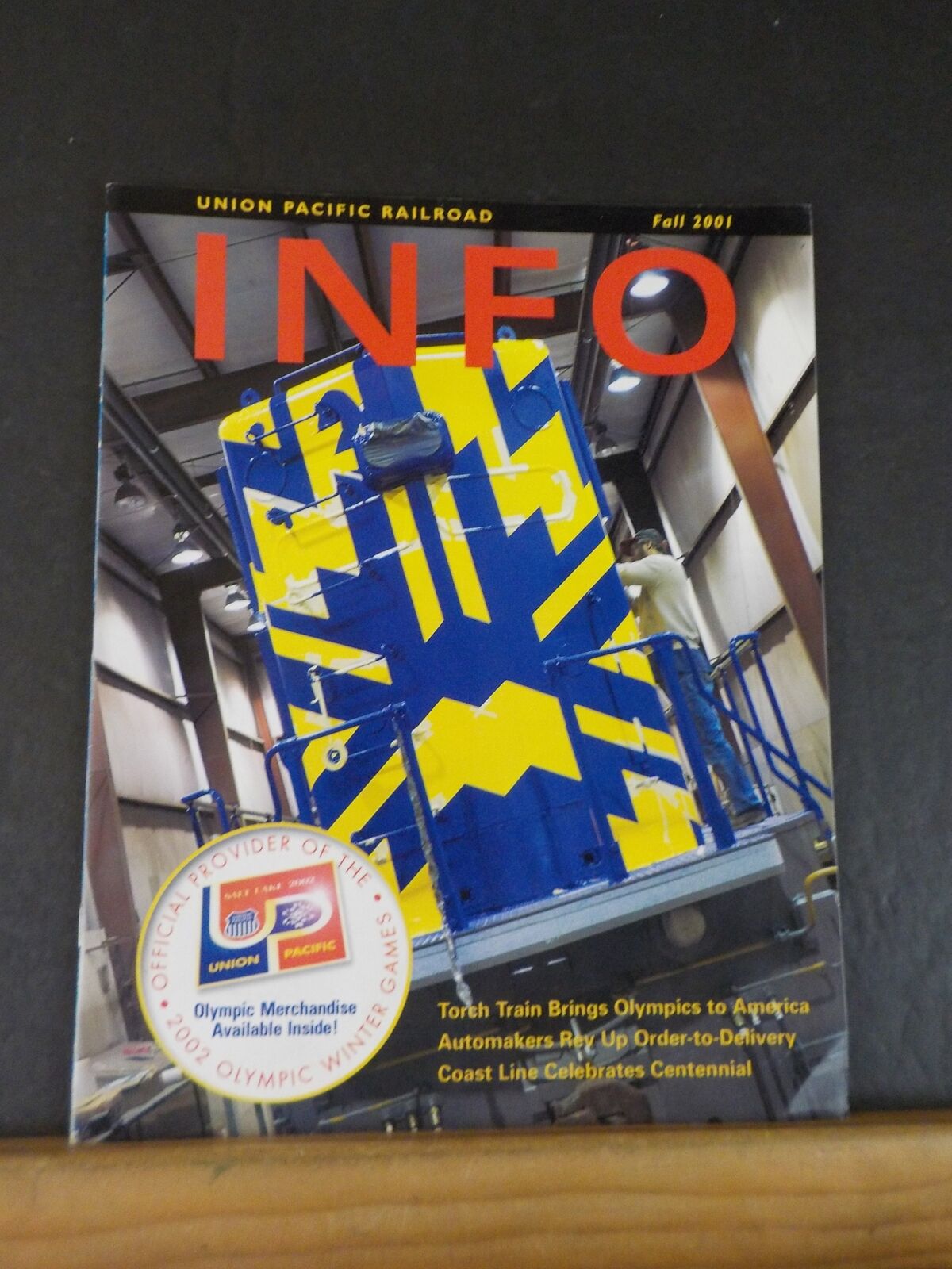 INFO Magazine Union Pacific Railroad 2001 Fall Employee Torch Train Br ...