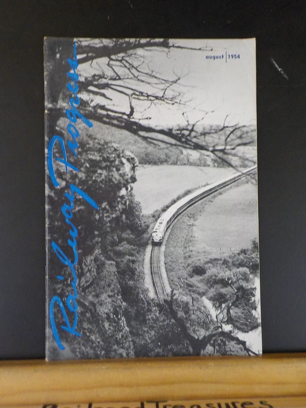 Railway Progress 1954 August Caban Railroads Flying Virgian Carry the ...