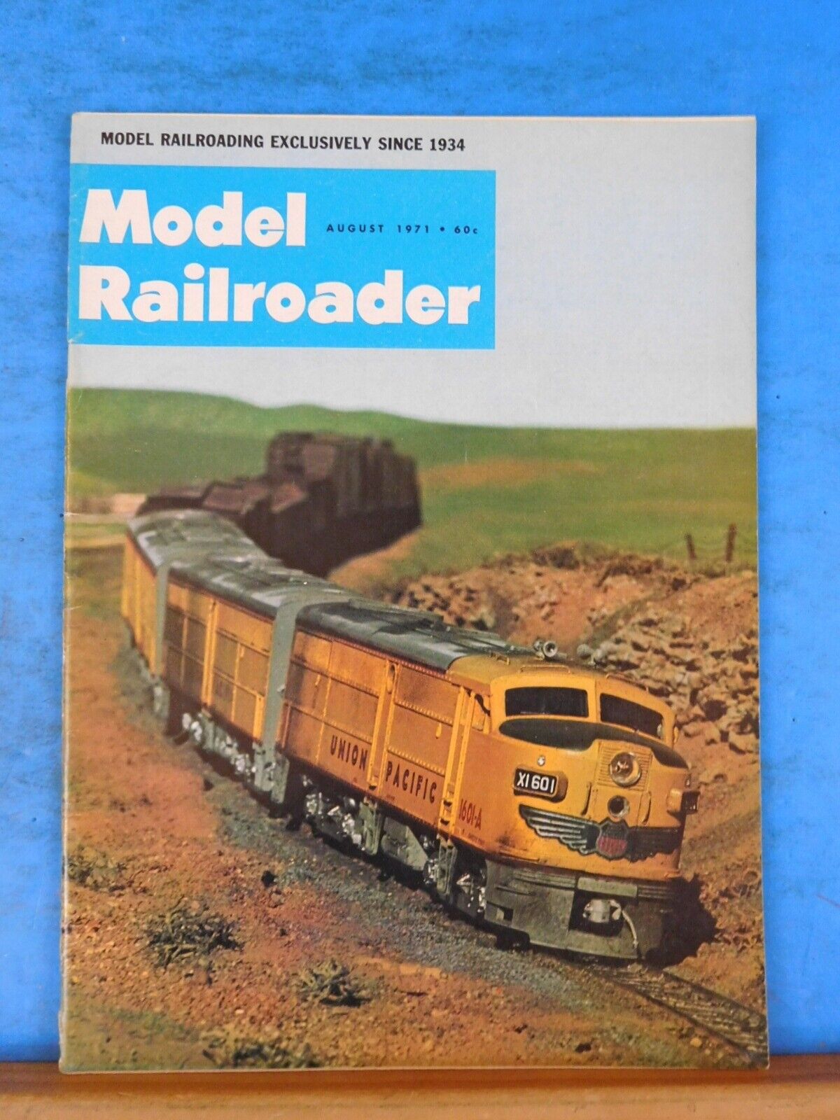 Model Railroader Magazine 1971 August Build a rip-track crane Locomoti ...