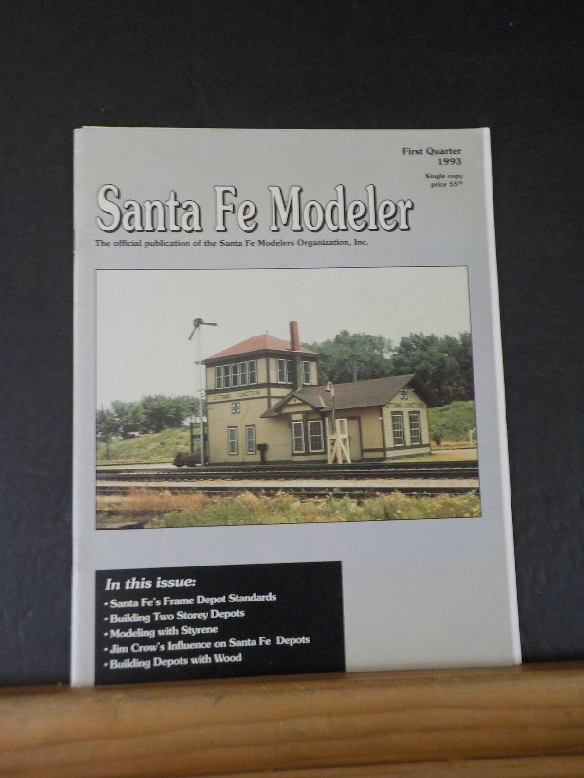 Santa Fe Modeler 1993 1st qtr Frame Depot Standards 2 storey depots ...