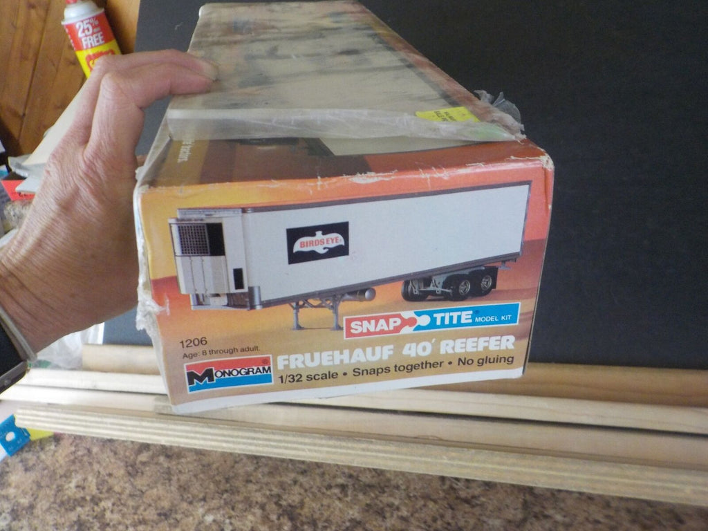 Monogram Fruehauf 40’ Reefer Snap Tite Model Kit 1/32 Monogram ...