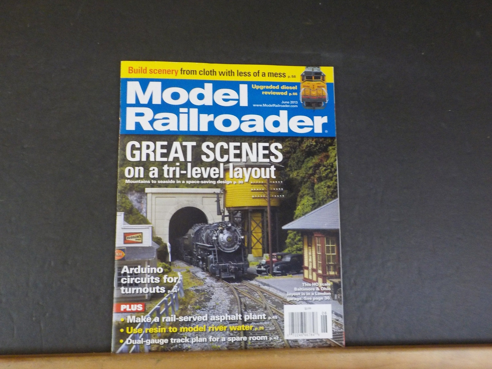 Model Railroader Magazine 2013 June Great scenes on tri-level layout S ...