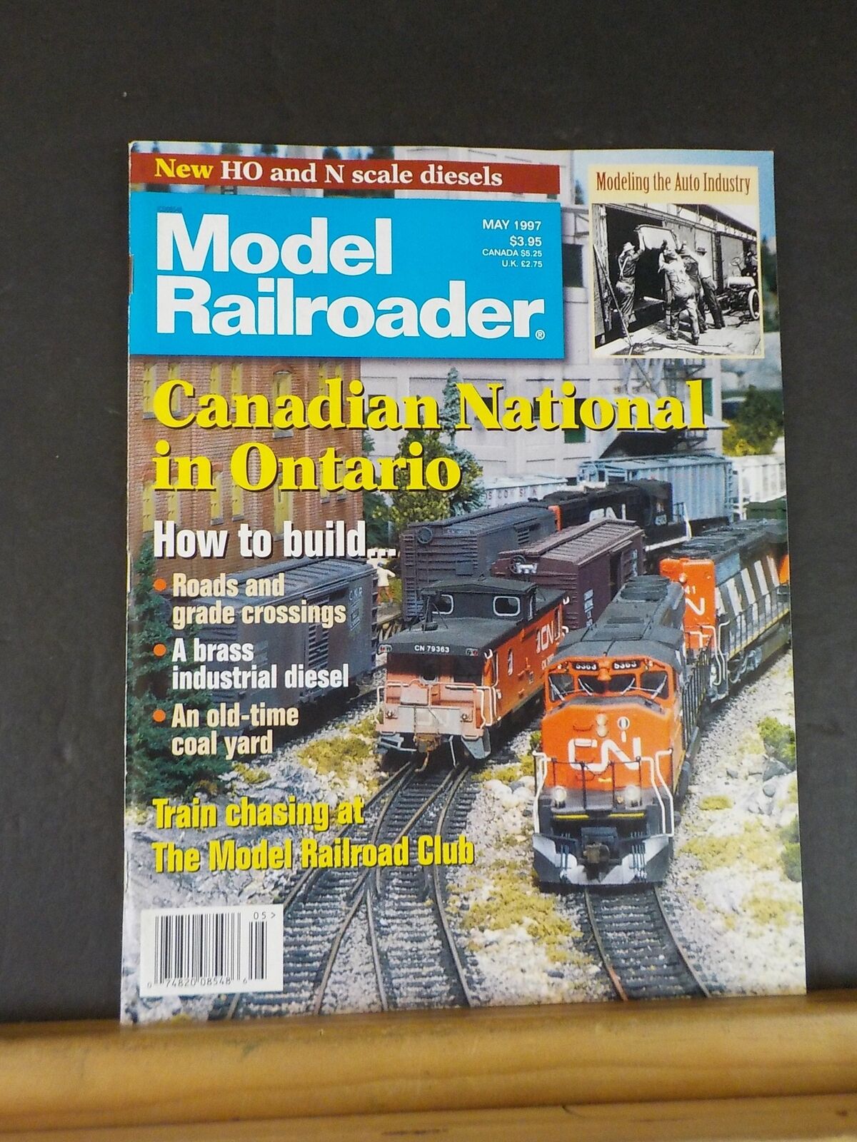 Model Railroader Magazine 1997 May Modeling the auto industry Roads Gr ...