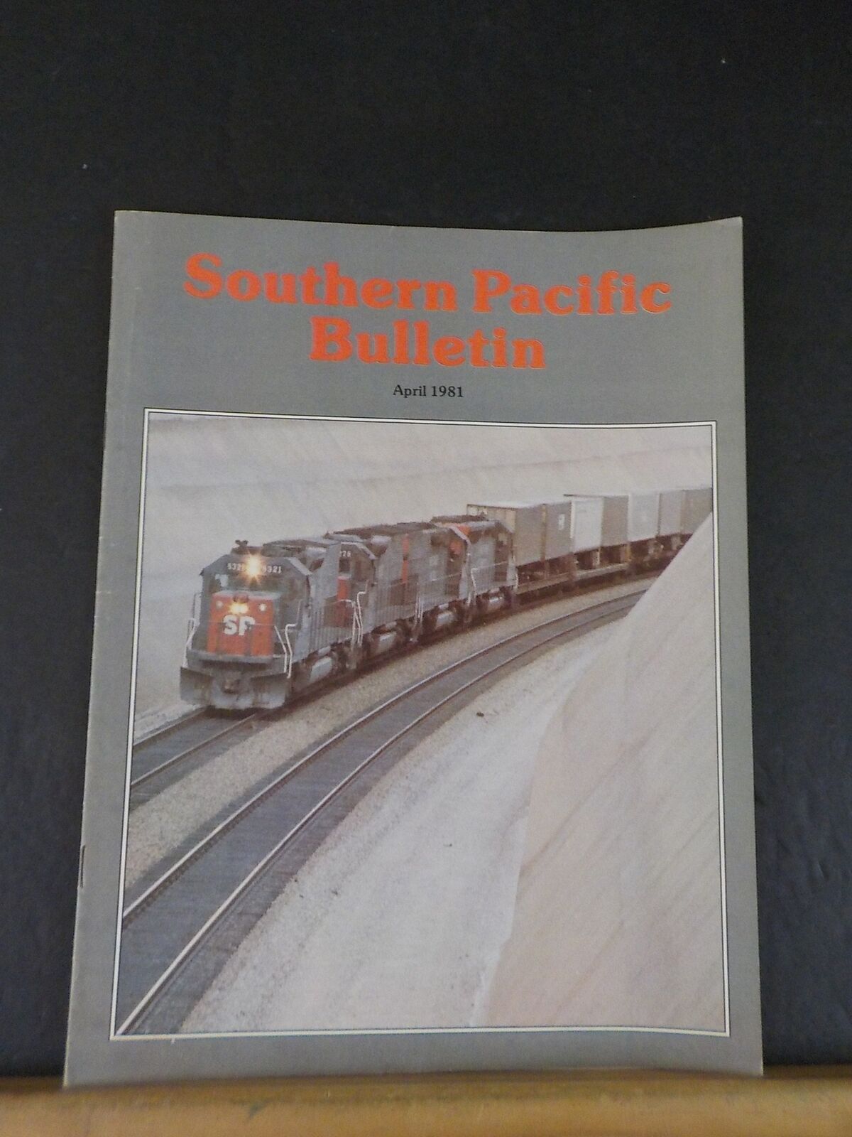 Southern Pacific Bulletin 1981 April Double-Stacked Container Car Orde ...