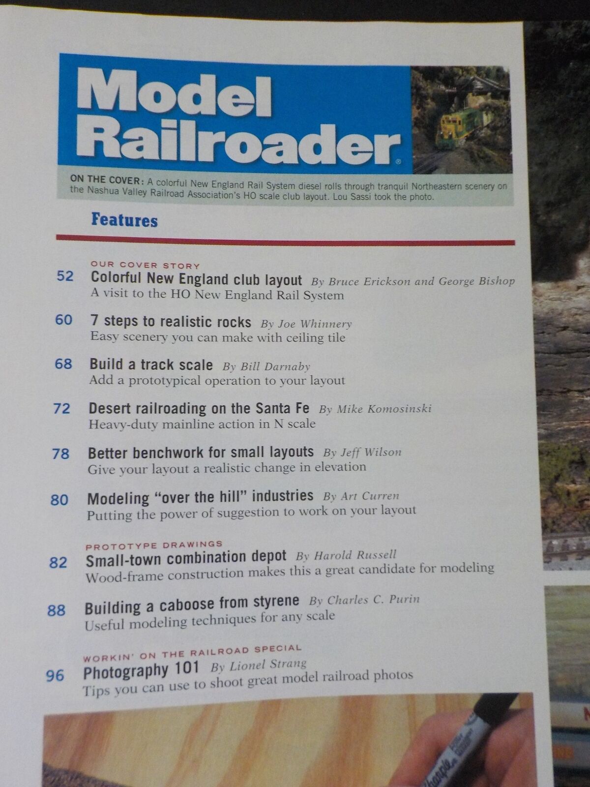 Model Railroader Magazine 2002 September Realistic rocks Small town de ...