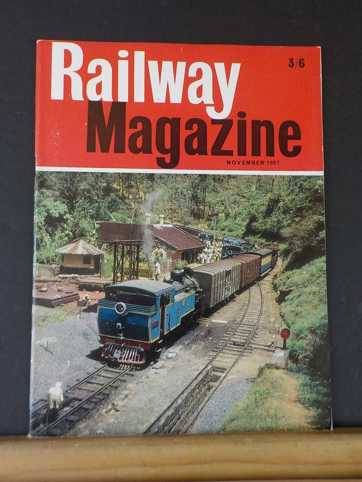 Railway Magazine 1967 November Ascent to Ooty Flow-Line at Swindon ...