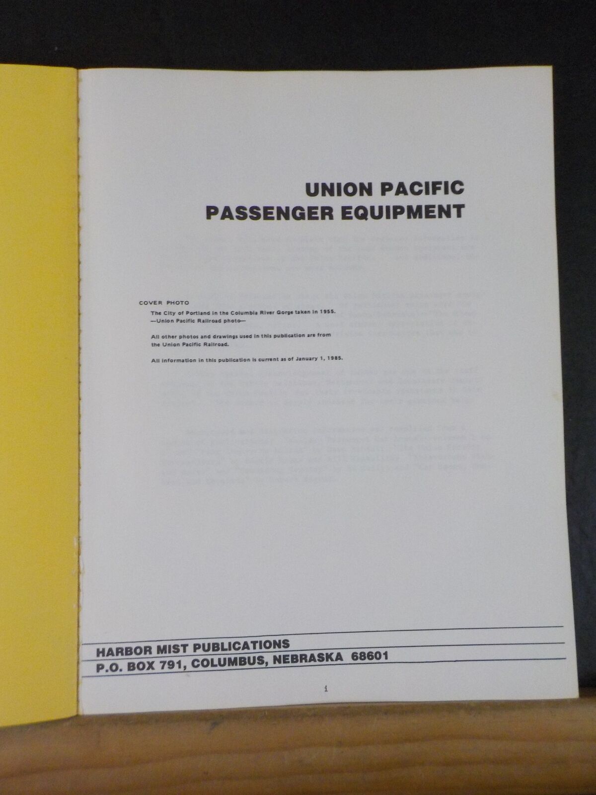 Union Pacific Passenger Equipment Harbor Mist Publications 1985 Soft C ...