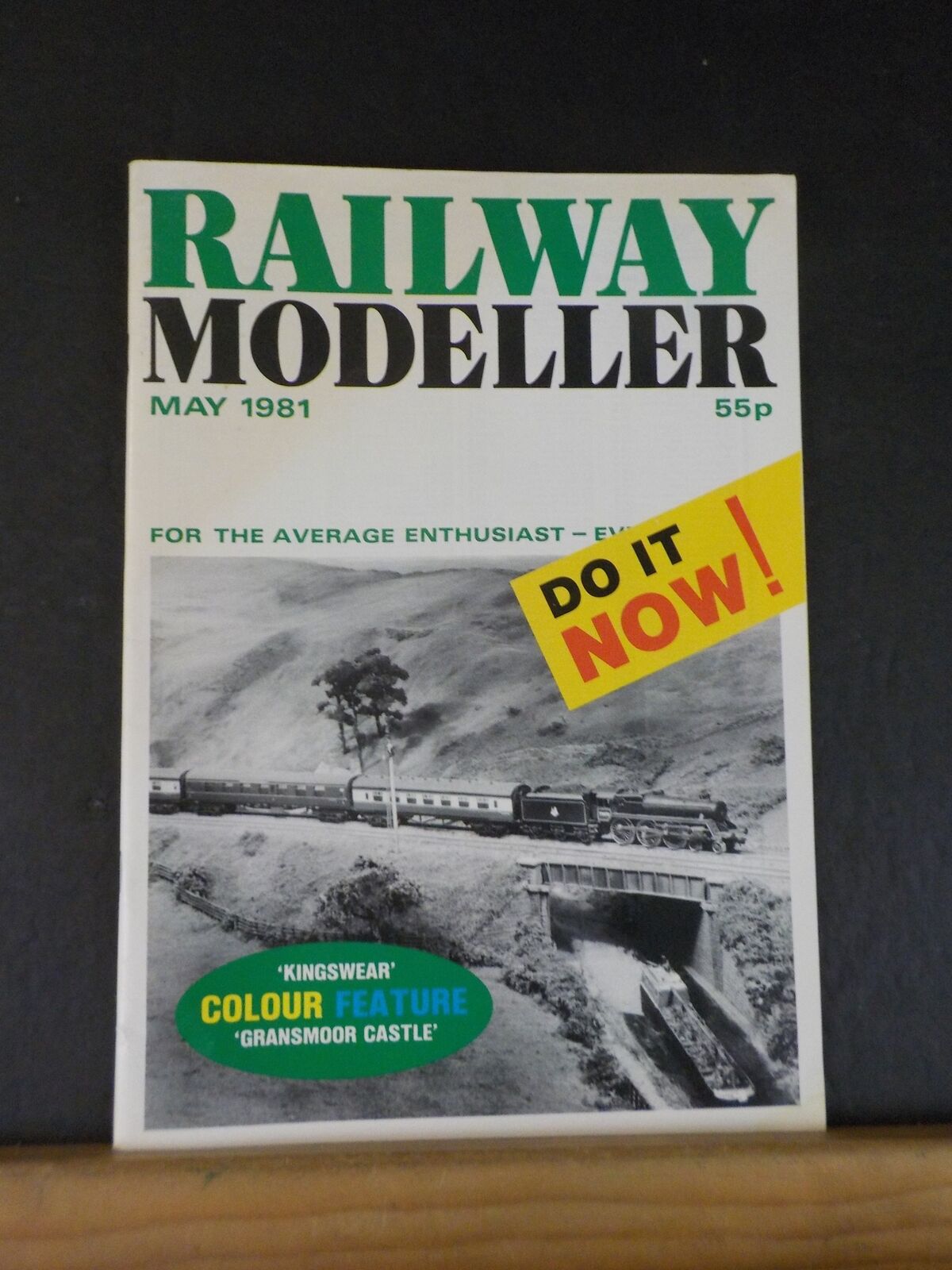 Railway Modeller 1981 May V32 #367 DMU Conversion Tamerig Central Sign ...